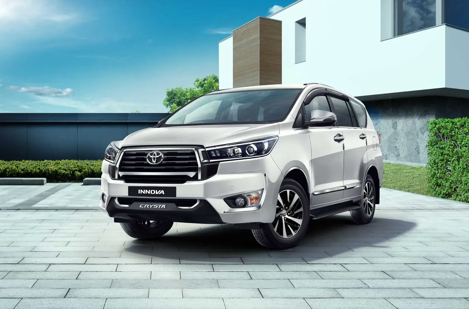 Toyota Innova Crysta Dimensions & Space Explained
